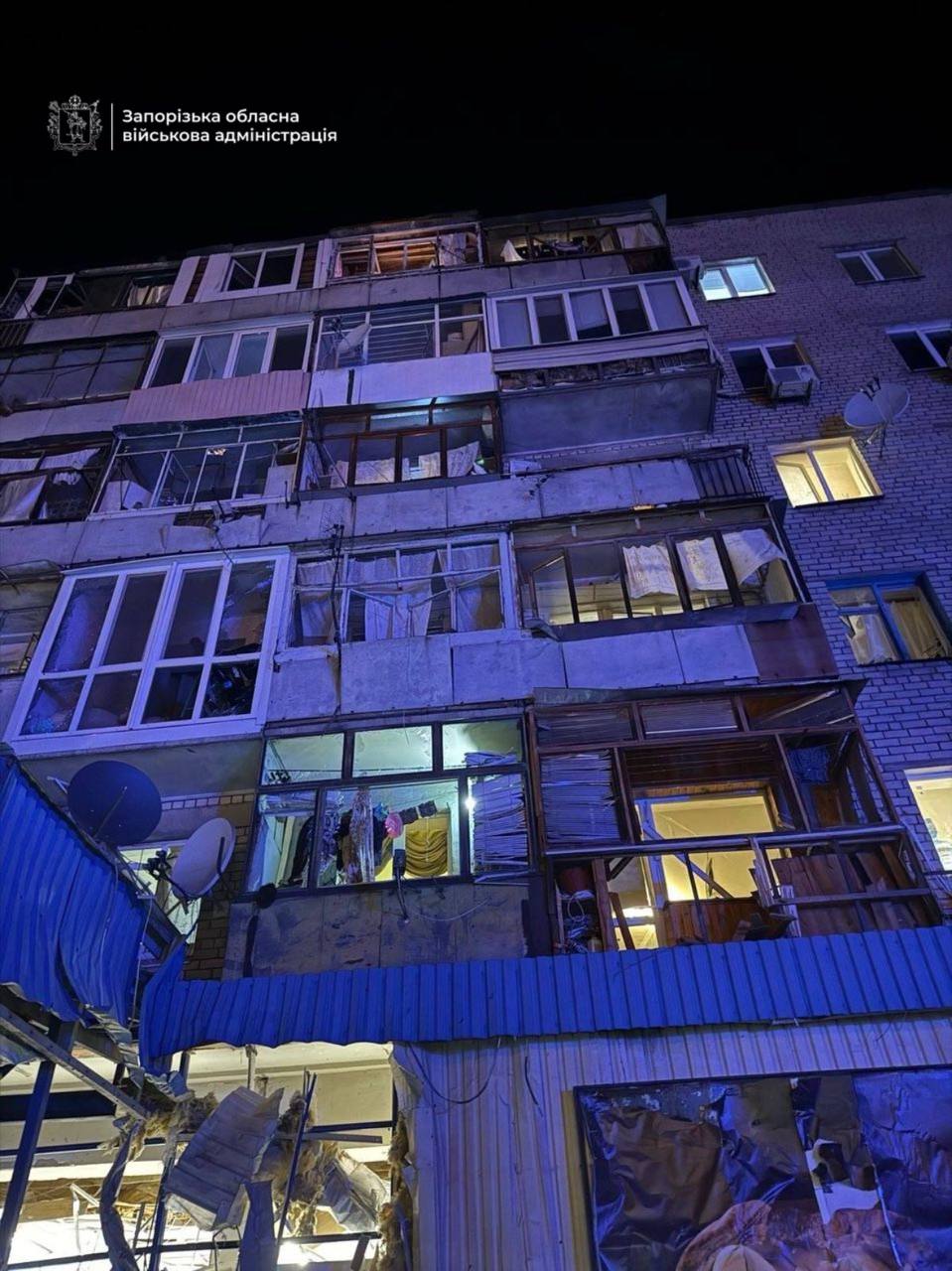 Ворог вдарив БпЛА по супермаркету в спальному районі Запоріжжя – наслідки. Читайте на UKR.NET